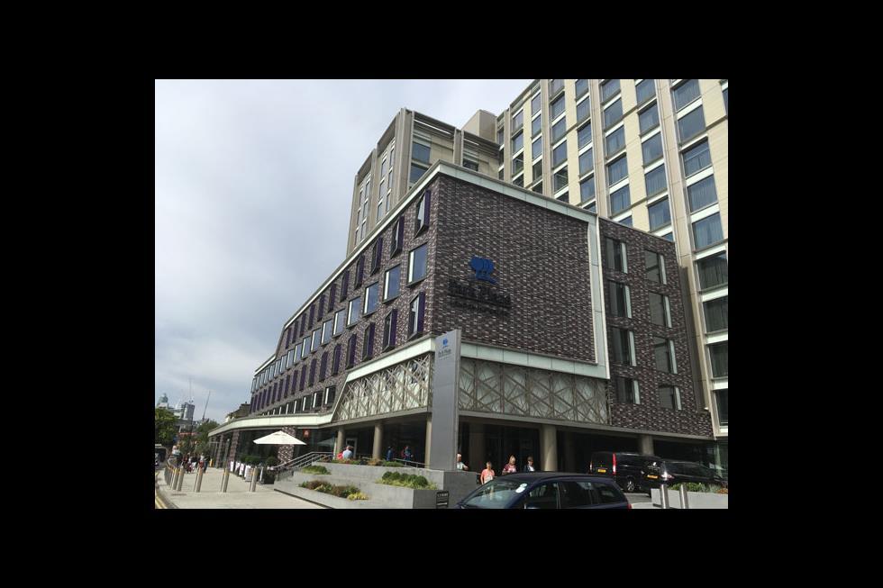 Carbuncle Cup: Park Plaza London Waterloo by ESA Architecture ...